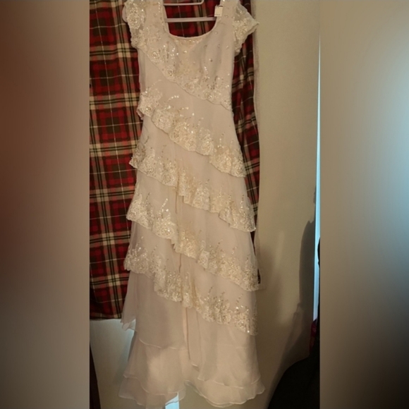 Mary's Bridal | Dresses | Titanic Roses Heaven Dress By Marys Bridal ...